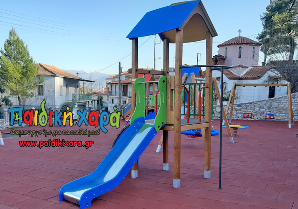 Ξύλινη τσουλήθρα με σκεπή, μπαλκόνι και αναρριχήσεις